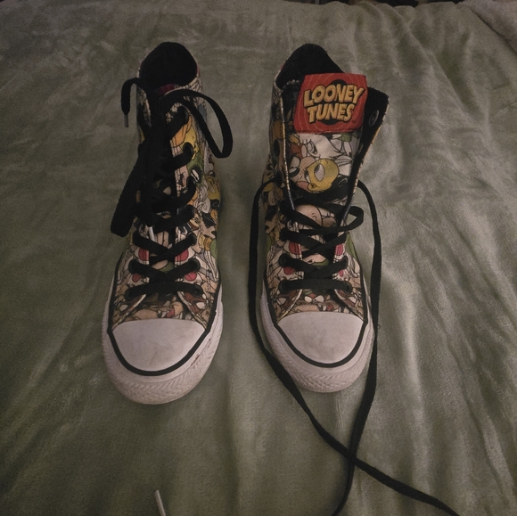 Converse | Shoes | Converse Chuck Taylor Looney Tunes Shoes | Poshmark